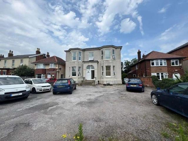 4 Bedroom Block Of Apartments Flat