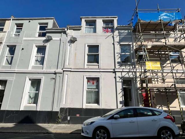 4 Bedroom Block Of Apartments Flat