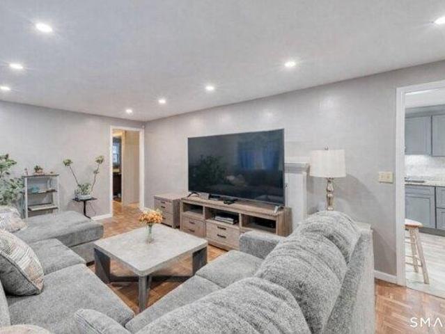 4 bedroom, Bloomfield CT 06002 104567164