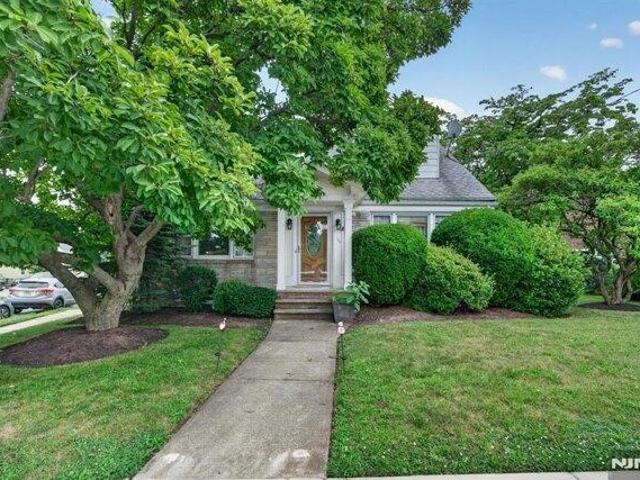4 bedroom, Bloomfield NJ 07003 104570703