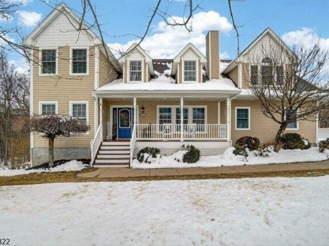 4 bedroom, Bloomingdale NJ 07403 LS102528282