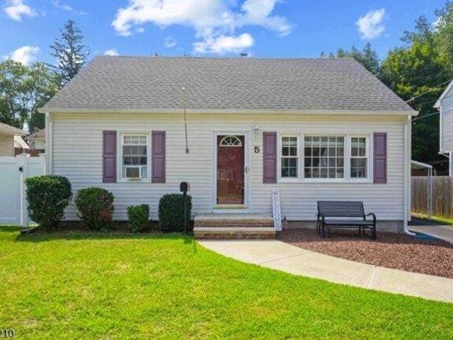 4 bedroom, Bloomingdale NJ 07403 105174448