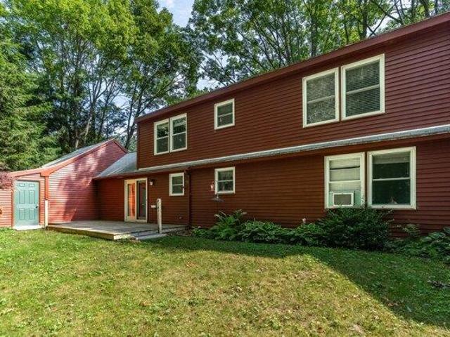 4 bedroom, Brunswick ME 04011 105140835
