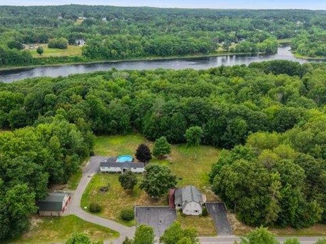 4 bedroom, Bradley ME 04411 105116104