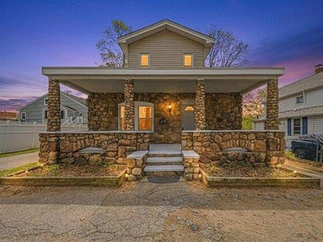 4 bedroom, Braintree MA 02184 102089962