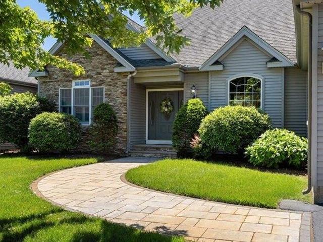 4 bedroom, Braintree MA 02184 103966332