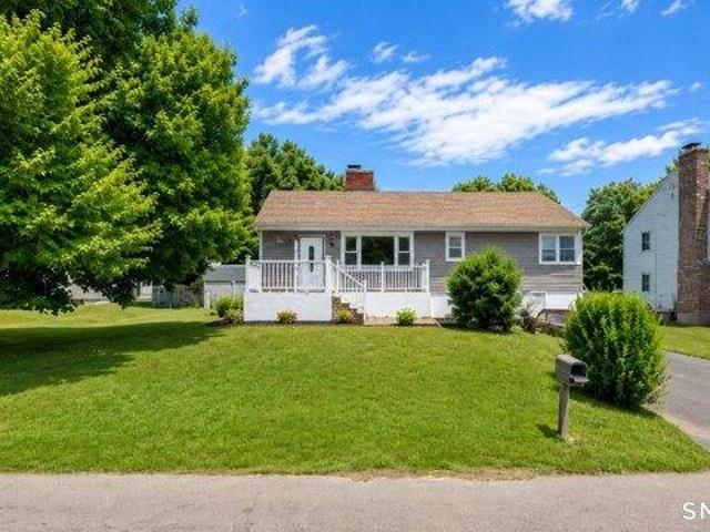 4 bedroom, Branford CT 06405 103929379