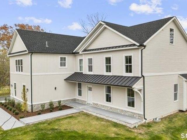 4 bedroom, Branford CT 06405 LS101629866