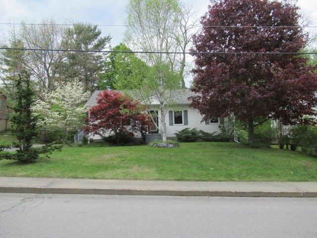 4 bedroom, Brattleboro VT 05301 LS102344408