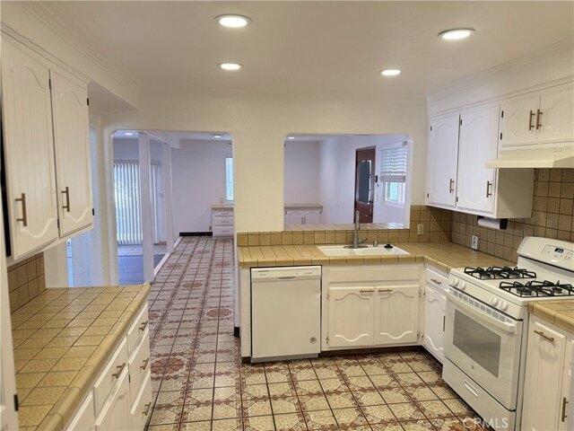 4 bedroom, Brea CA 92821 88910498