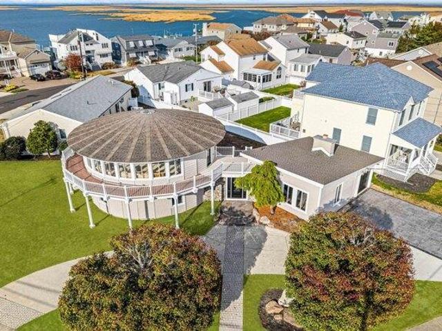 4 bedroom, Brigantine NJ 08203 102253994