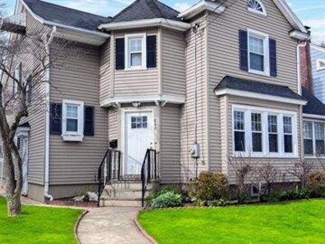 4 bedroom, Bridgeport CT 06604 LS103072374