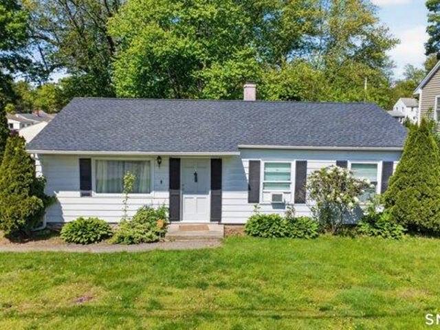 4 bedroom, Bridgeport CT 06606 LS103127088