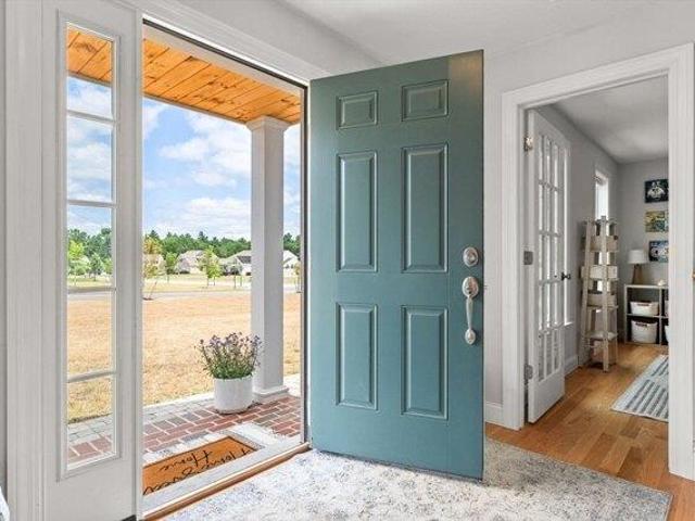 4 bedroom, Bridgewater MA 02324 104442710