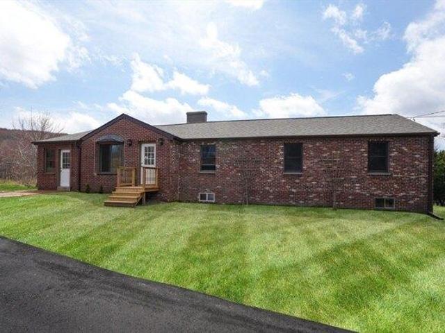 4 bedroom, Brimfield MA 01010 104760785