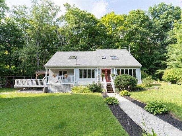 4 bedroom, Brimfield MA 01010 104947101