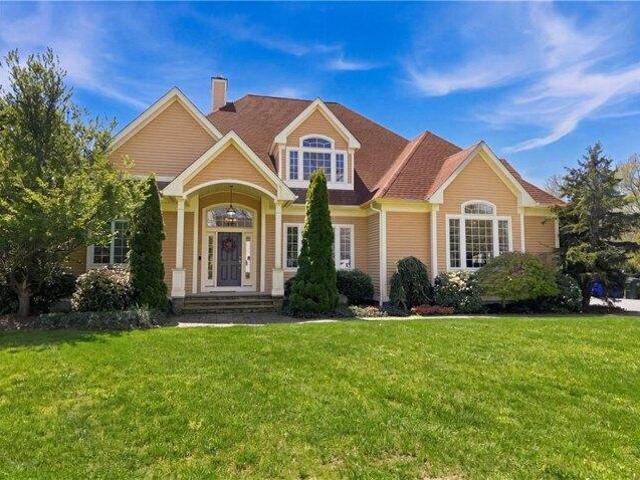 4 bedroom, Bristol RI 02809 102316602