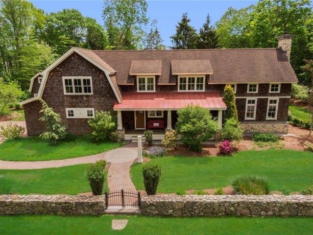 4 bedroom, Bristol RI 02809 104760501