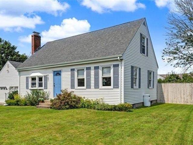 4 bedroom, Bristol RI 02809 105418414