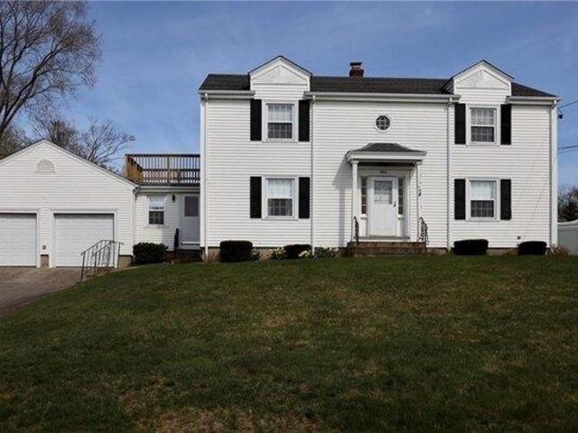 4 bedroom, Bristol RI 02809 LS102216177