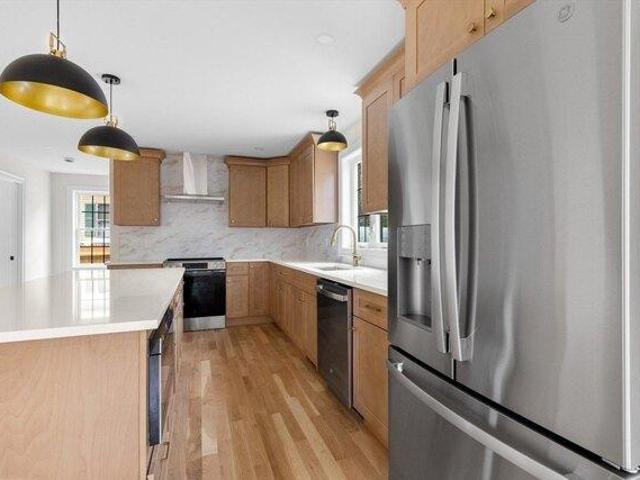 4 bedroom, Brockton MA 02301 105060946