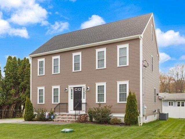 4 bedroom, Brockton MA 02301 102215358