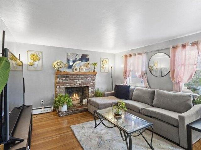 4 bedroom, Brockton MA 02301 102959960