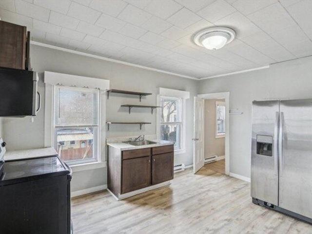 4 bedroom, Brockton MA 02302 104649873