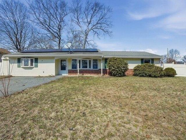 4 bedroom, Brockton MA 02302 102592374