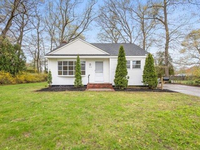 4 bedroom, Brockton MA 02302 103124744