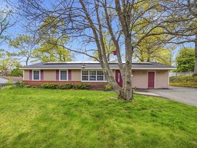 4 bedroom, Brockton MA 02302 LS102595282