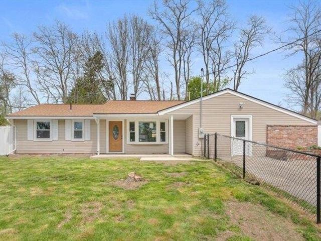 4 bedroom, Brockton MA 02302 LS102061681