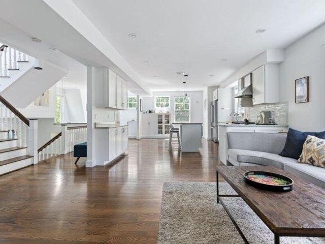 4 bedroom, Brookline MA 02445 104654971