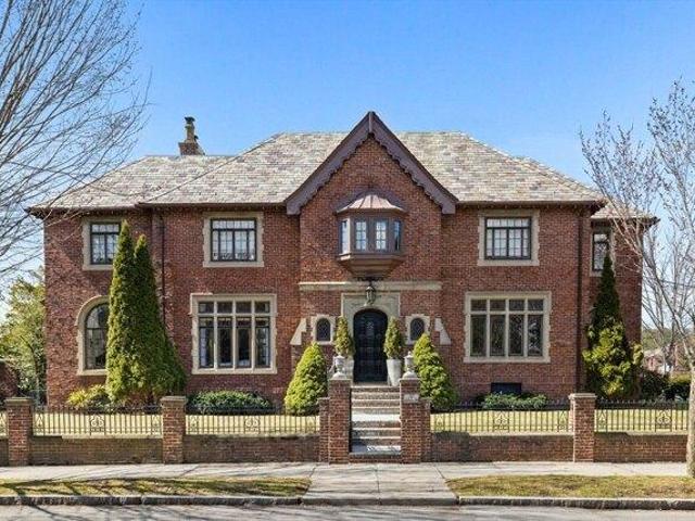 4 bedroom, Brookline MA 02446 102027708