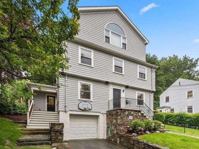 4 bedroom, Brookline MA 02446 102823110