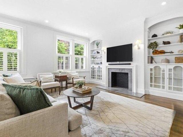 4 bedroom, Brookline MA 02446 104946370