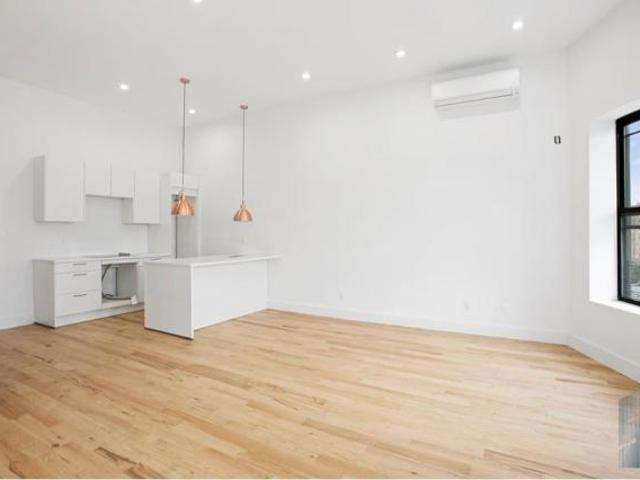4 bedroom, BROOKLYN NY 11216 82429163