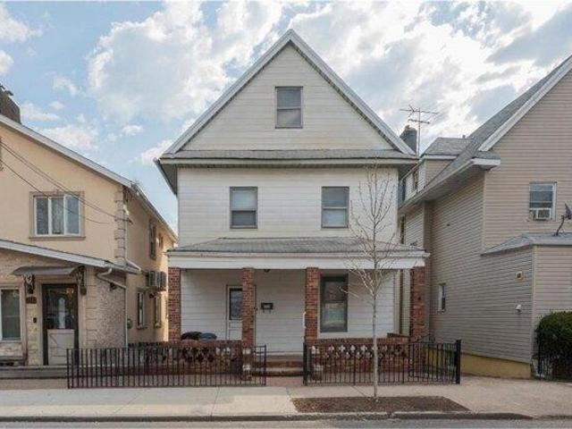 4 bedroom, Brooklyn NY 11235 LS101802107