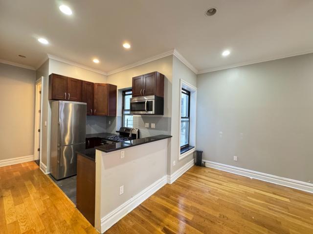 4 bedroom, Brooklyn NY 11238 85594863
