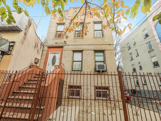 4 bedroom, BRONX NY 10472 102774884