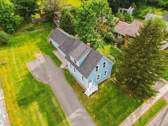 4 bedroom, Buckland MA 01370 104233336
