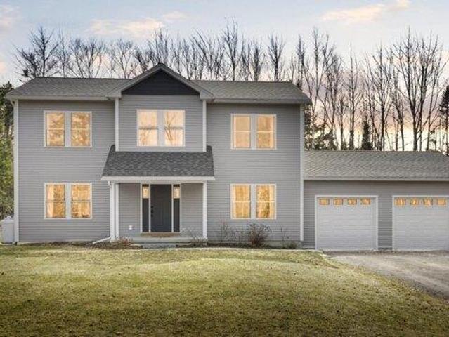4 bedroom, Bucksport ME 04416 LS102708536
