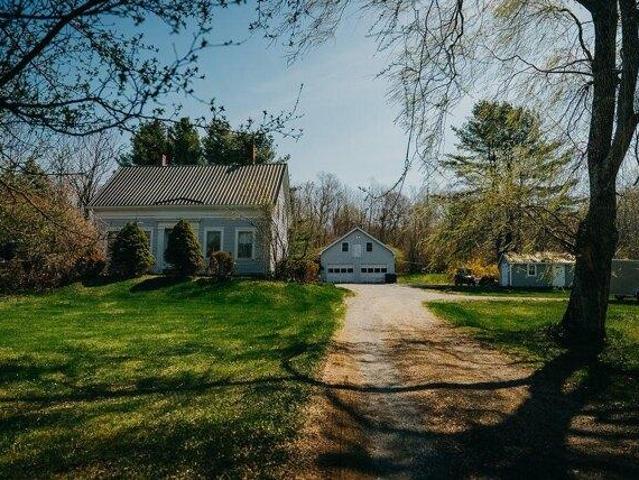 4 bedroom, Bucksport ME 04416 103968085