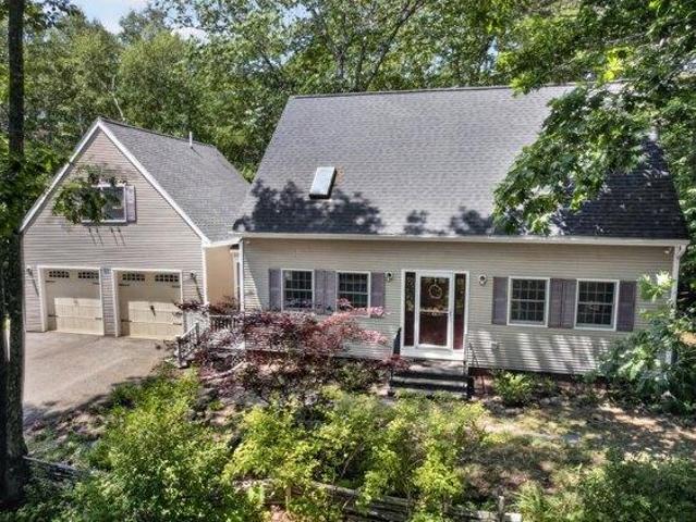 4 bedroom, Bucksport ME 04416 104045814
