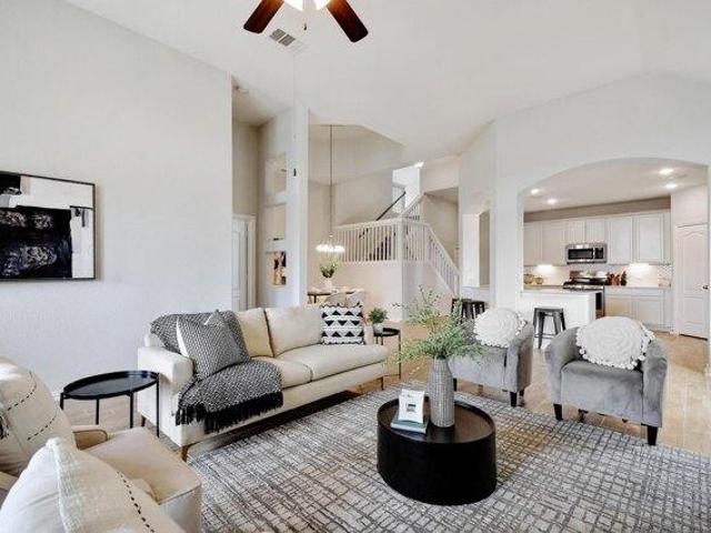 4 bedroom, Buda TX 78610 89873478
