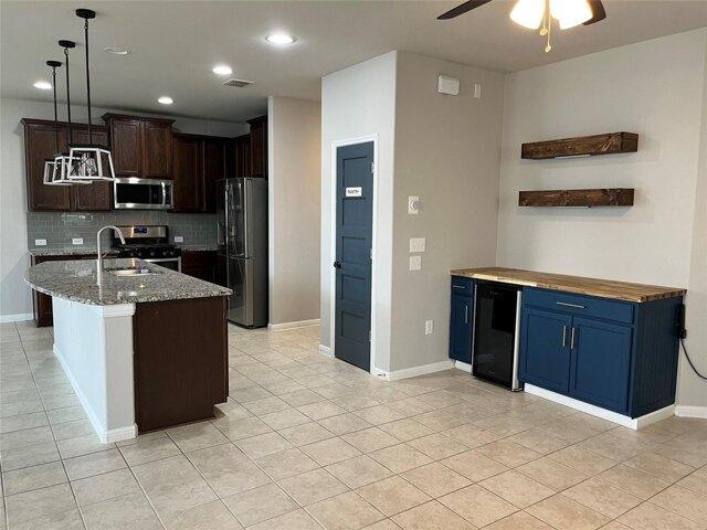 4 bedroom, Buda TX 78610 89874549