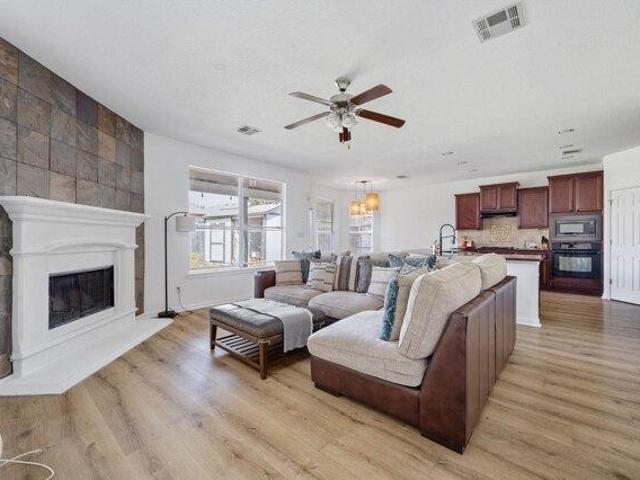 4 bedroom, Buda TX 78610 LS89652879