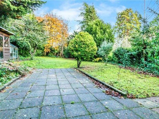 4 Bedroom Bungalow Croydon Greater London LS100426379