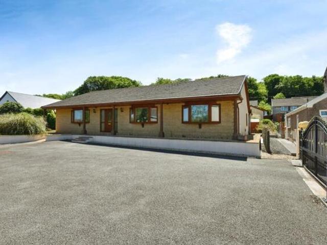 4 Bedroom Bungalow Ammanford Carmarthenshire LS101168475