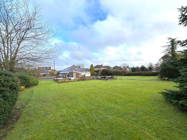 4 Bedroom Bungalow Bath And North East Somerset Bath And North East Somerset LS100953507